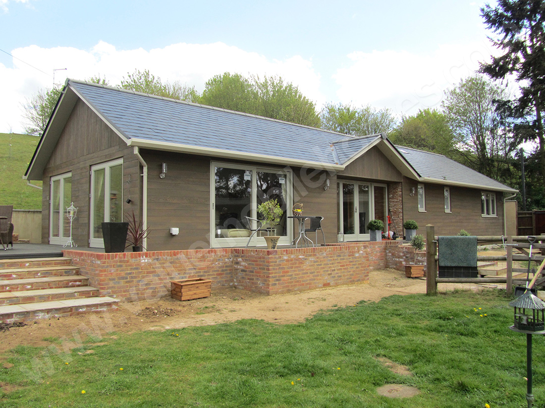 MOBILE HOME - GATWICK - FULL SIZE HIGH PITCH ROOF 65 x 22 FT - Value ...